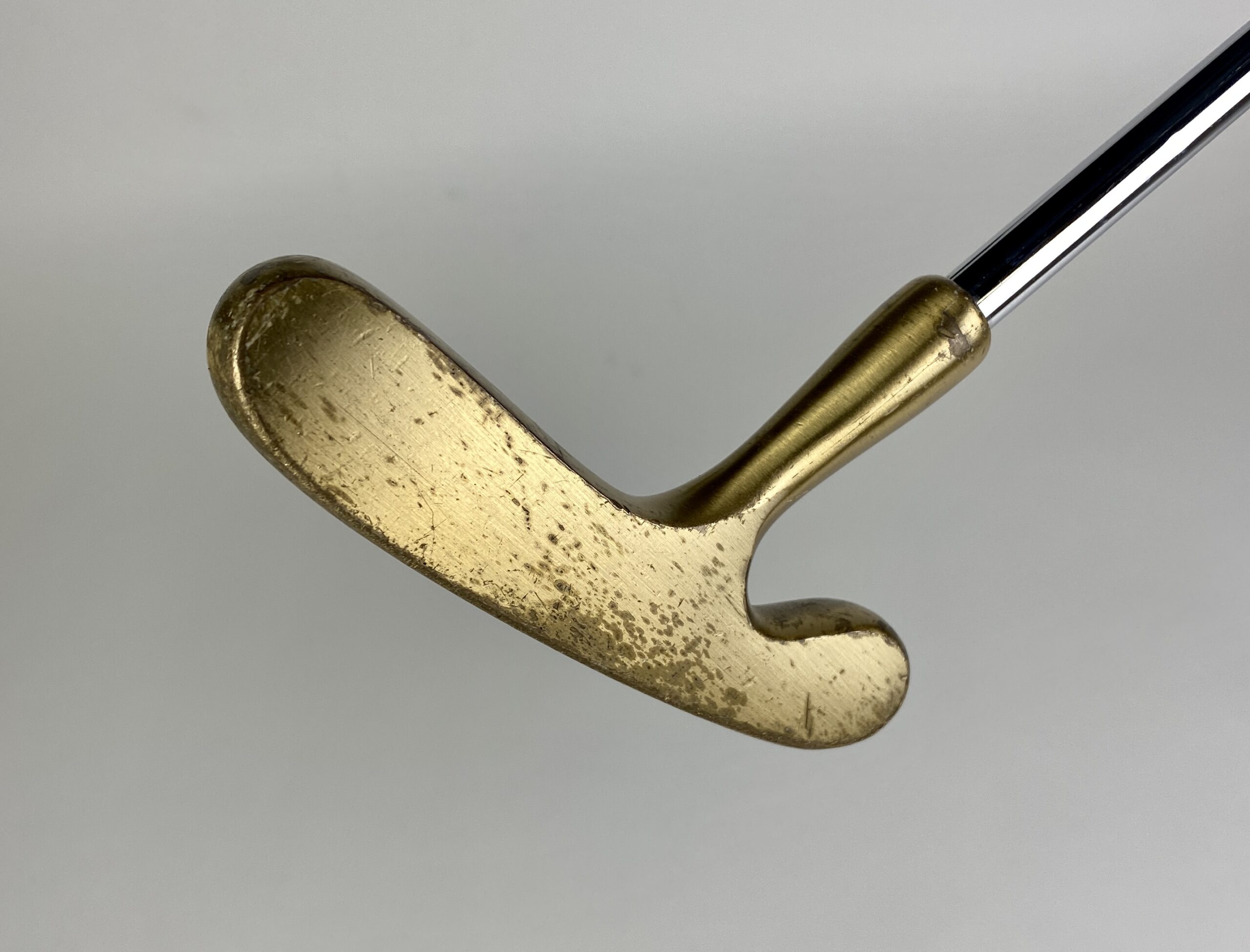 Wilson Men's Augusta Brass Golf Putter (Right/ Left Hand, Steel, 35 ...