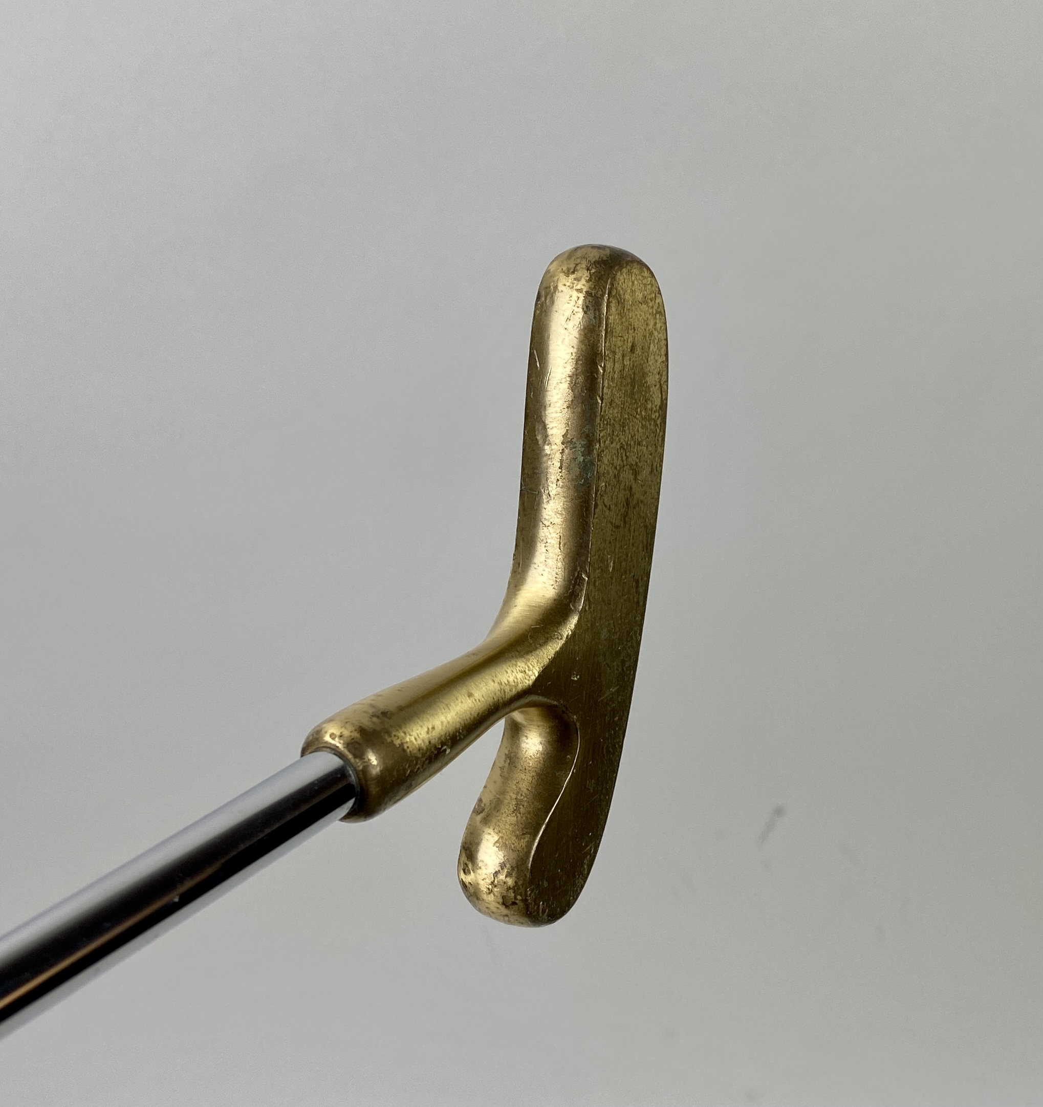 Wilson Men's Augusta Brass Golf Putter (Right/ Left Hand, Steel, 35 ...