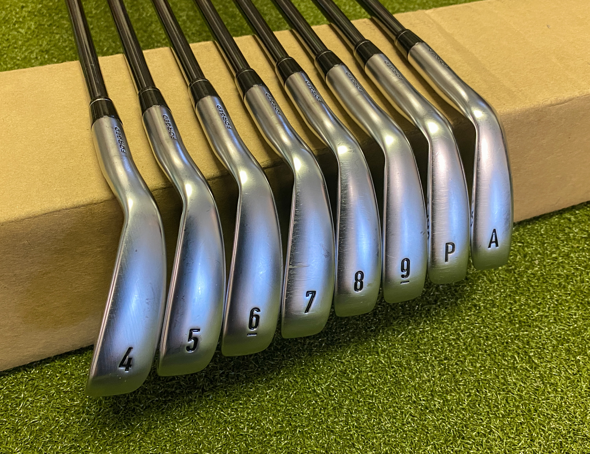 Callaway APEX DCB Forged '21 Irons 4-PW/AW Dart 65g Regular Graphite ...