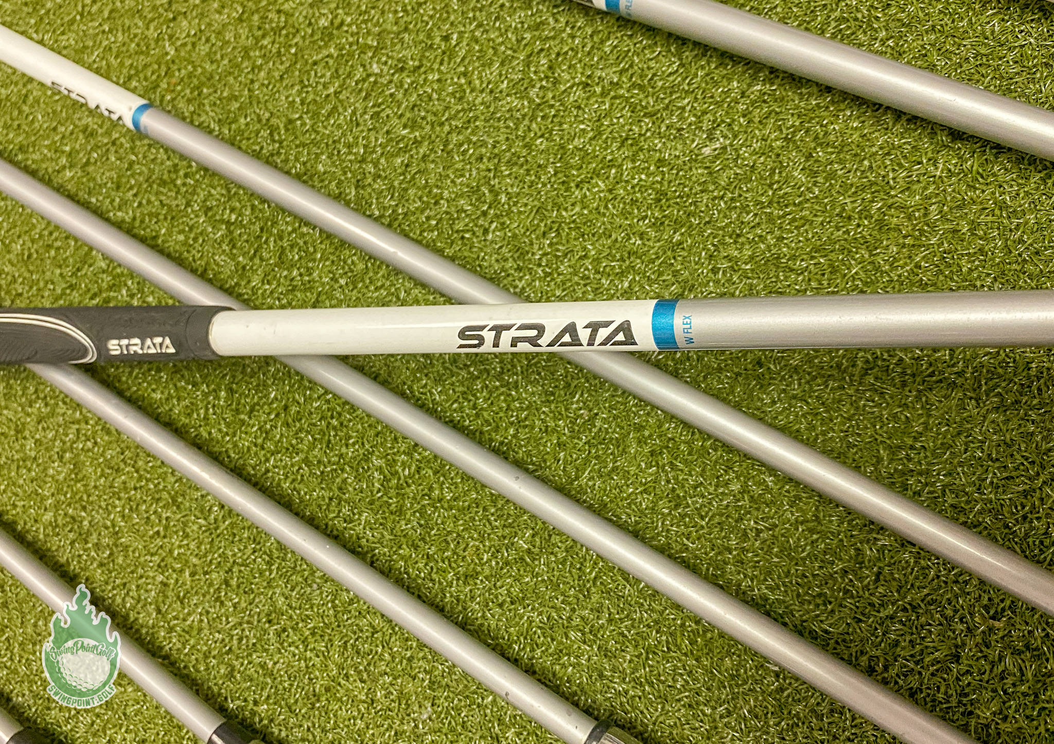 Strata Ultimate Combo Irons 4H,5H 6-9,PW,SW Ladies Flex Graphite Golf ...