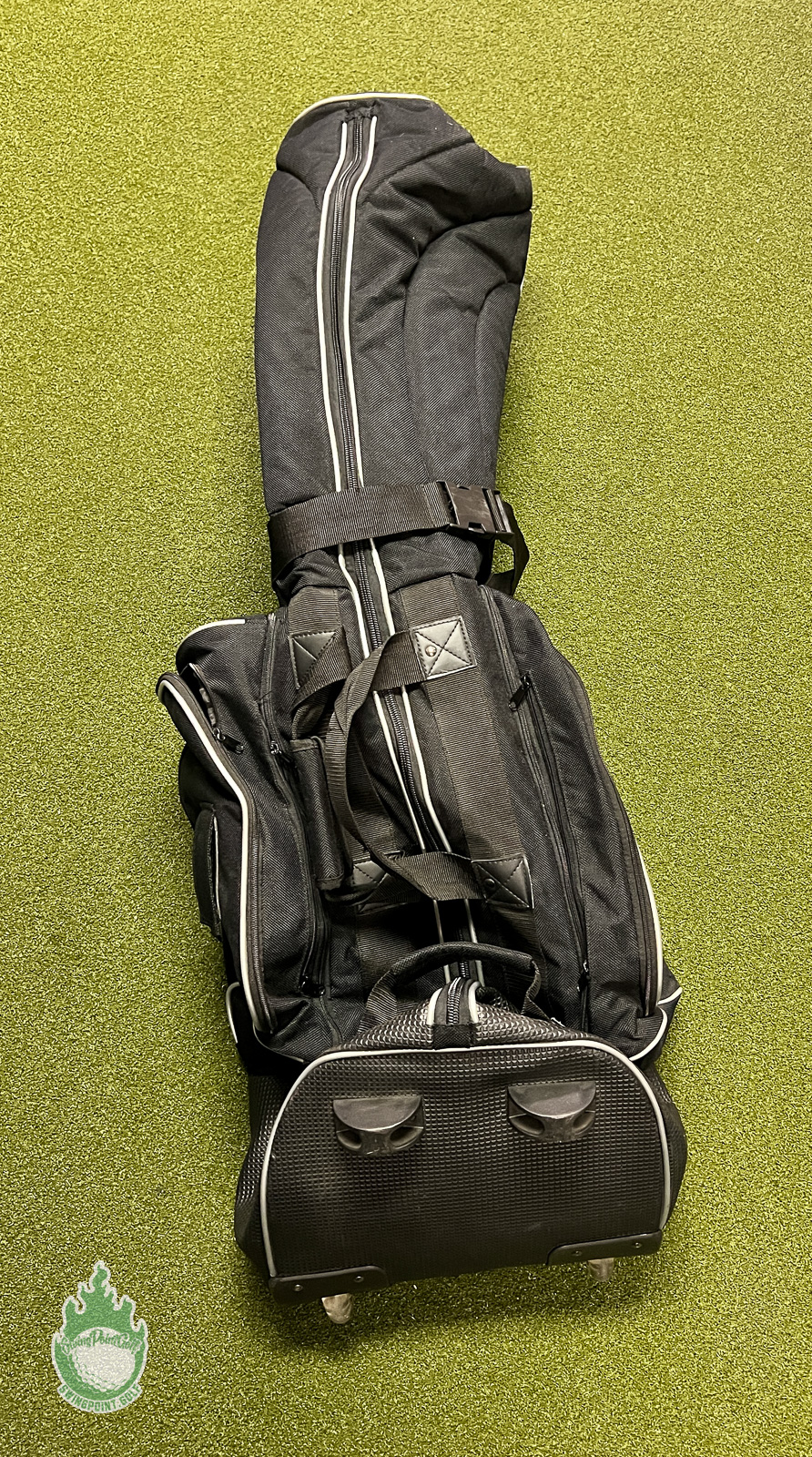 Pre-Owned Black Golf Bag Soft Travel Case with Wheels- 2 Pockets ...