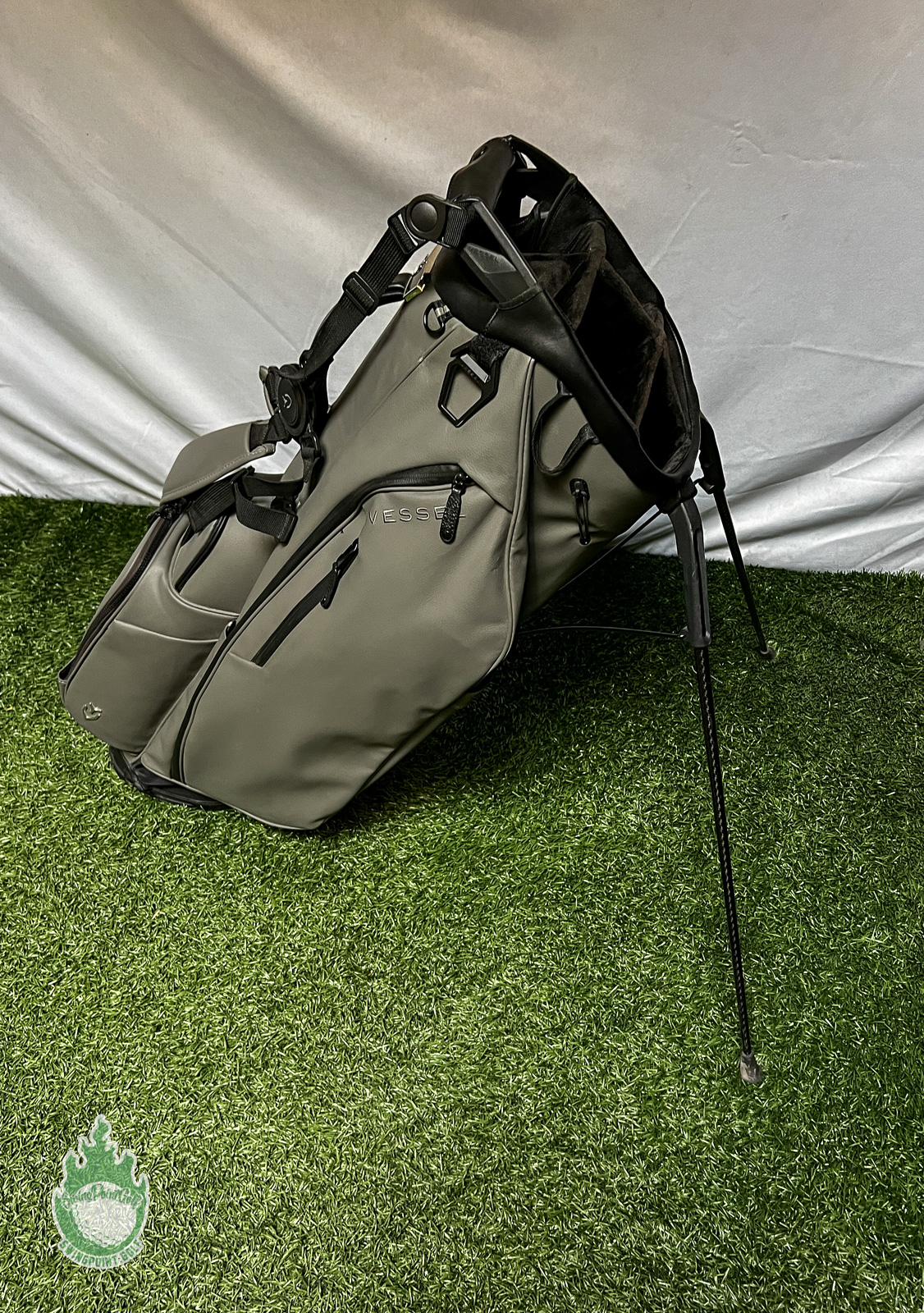 Used Vessel Player IV Pro Stand Pebbled Grey 6-Way Stand Bag W/Rainhood ...