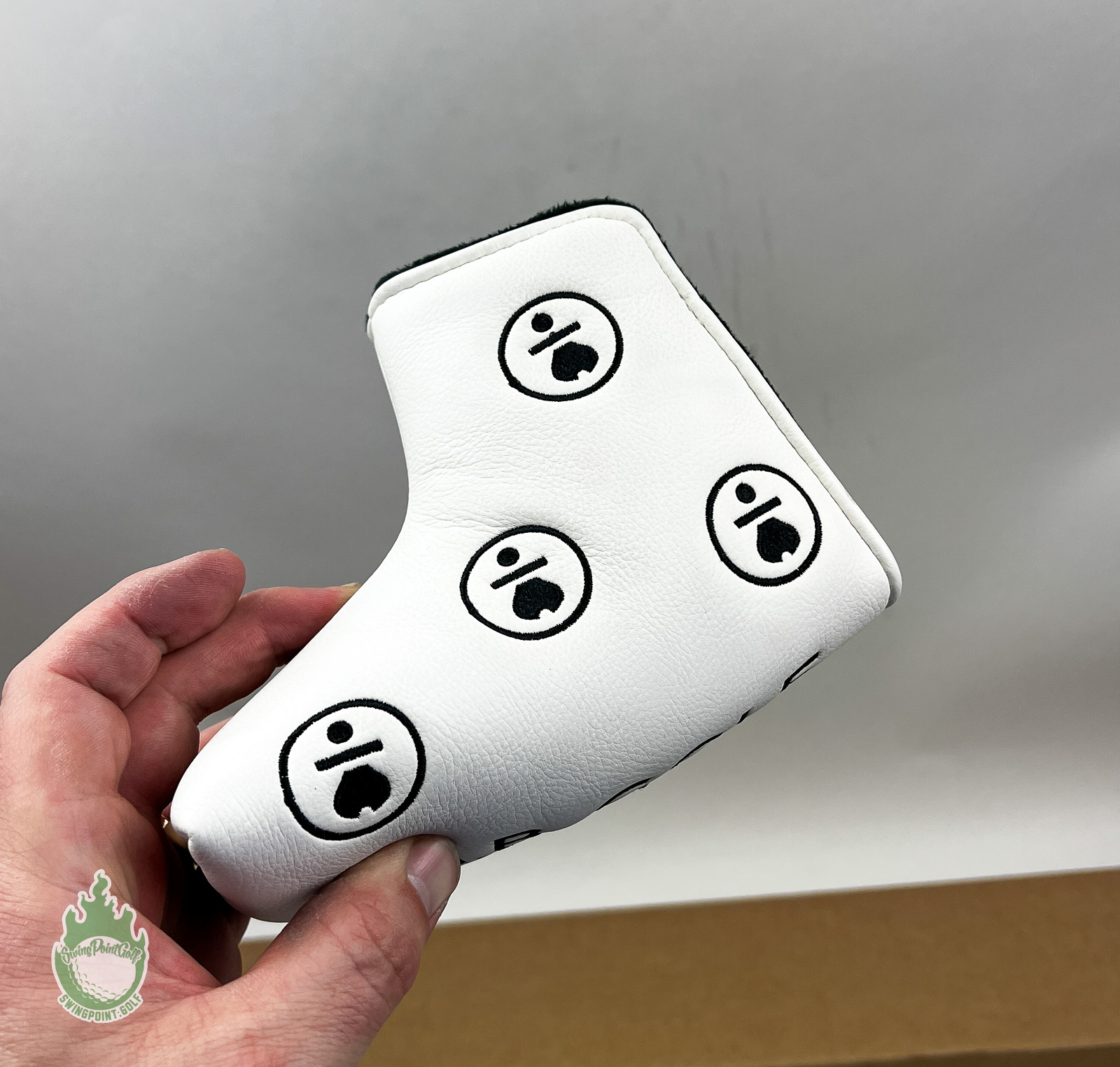 L.A.B. Golf Magnetic Blade Putter Headcover White · SwingPoint Golf®